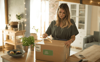 How to Create PR Packages That Impress (With Examples) – 105 Packaging